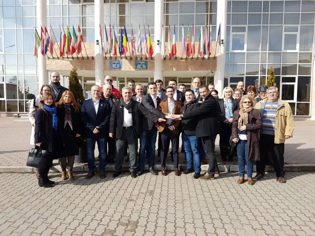 Sebis 2 | Critic Arad