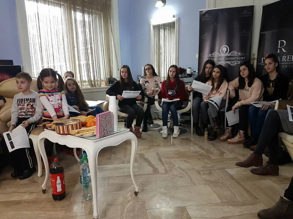 angel-models (4) | Critic Arad