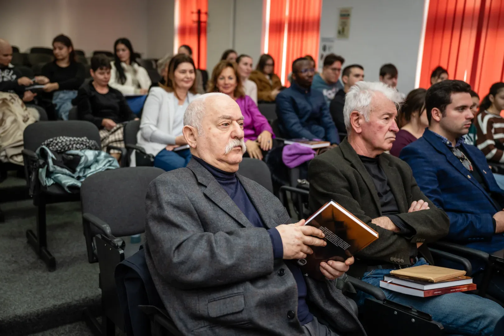 Volumul „Creier, neuroștiințe și societate” - lansat la UAV